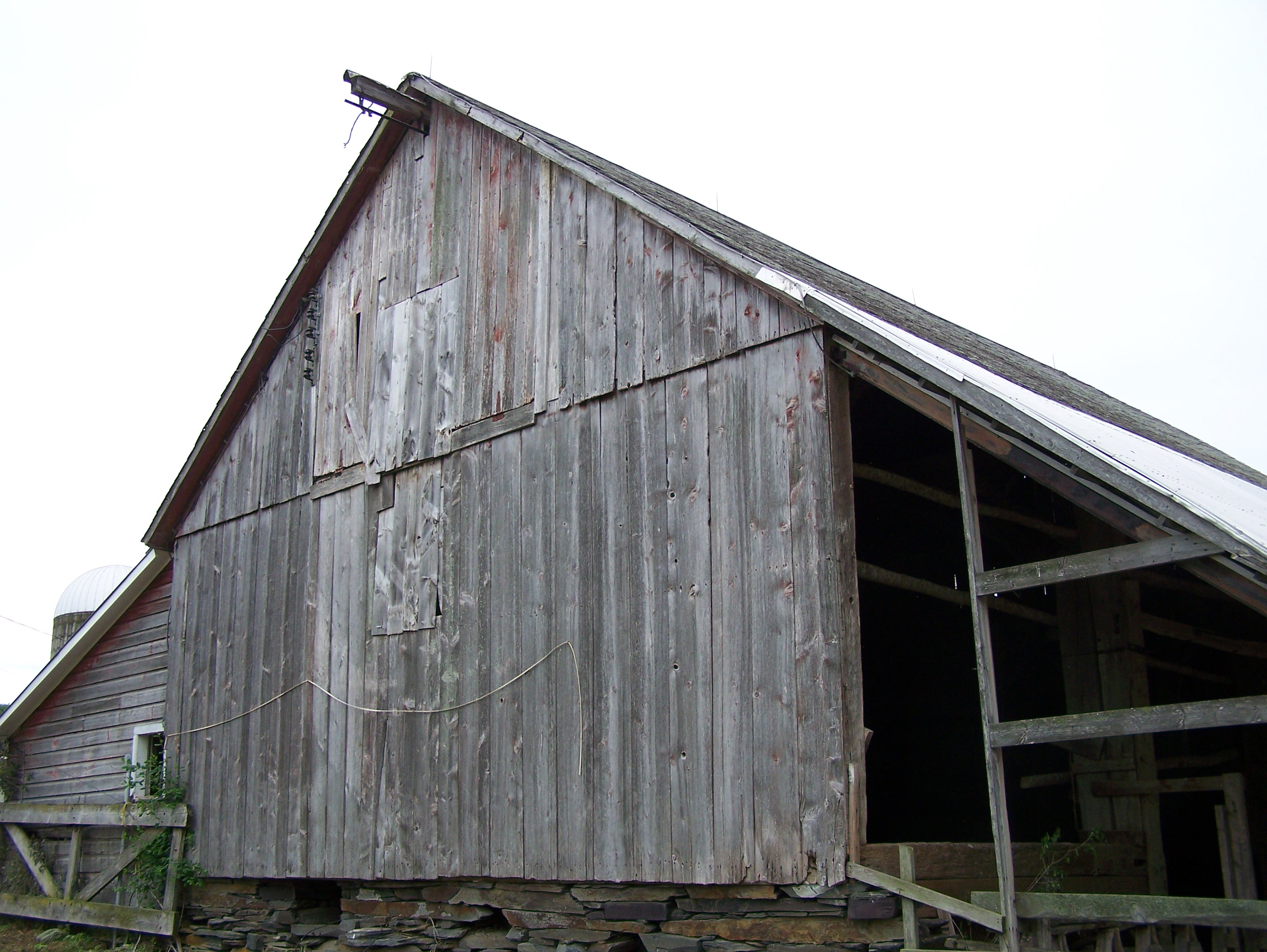Rare 1760s Gunstock Timber Frame Available – Your New Barn Home? | A ...